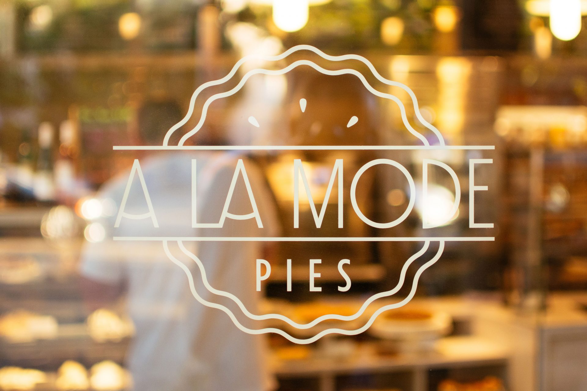 A La Mode Pies – Column